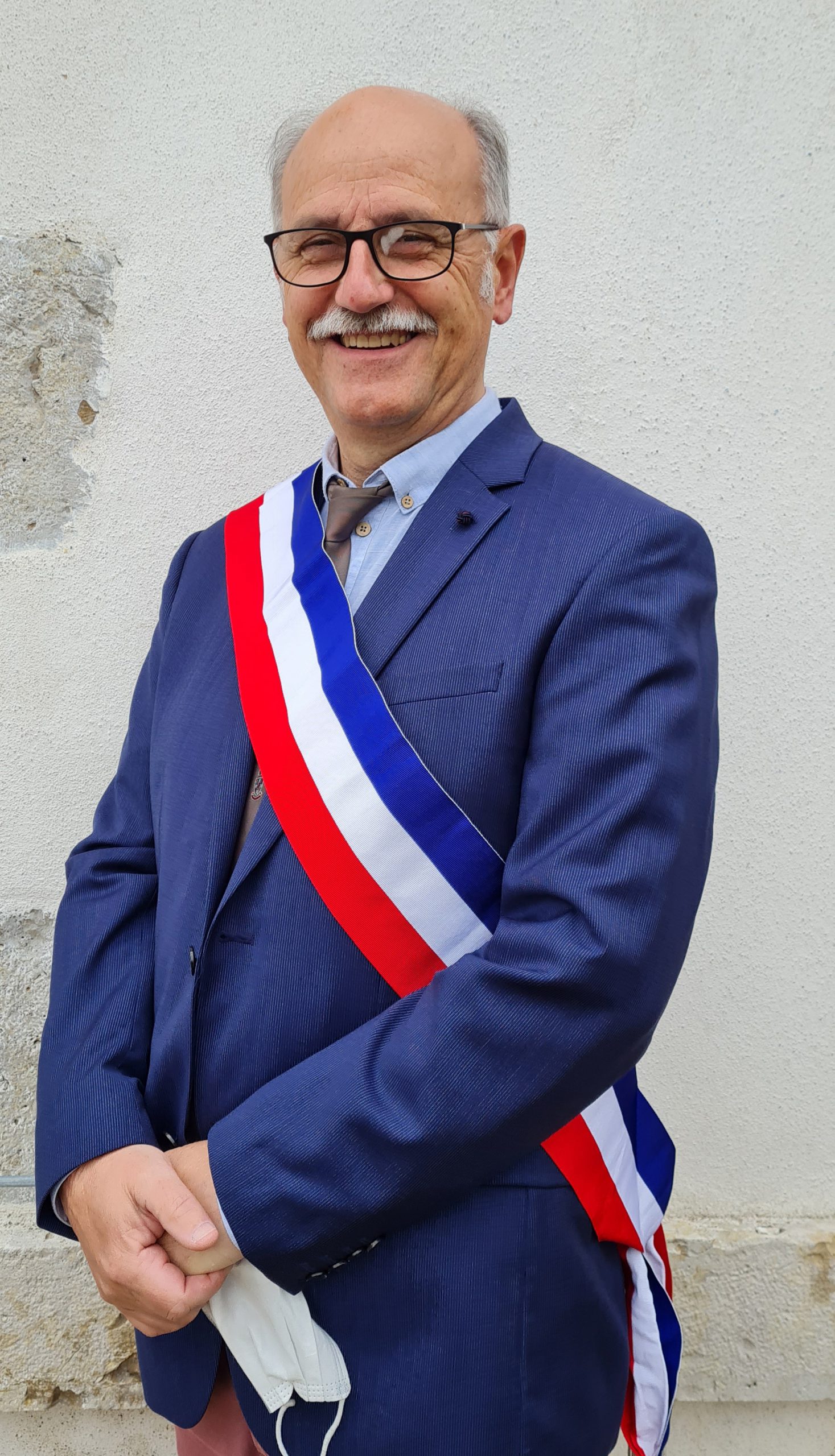 L'équipe municipale - Neuville-aux-Bois